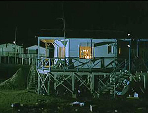 Cabanons de mer du film 37°2 le matin. Les chalets de Gruissan.