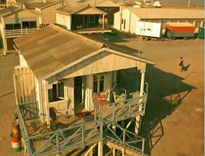 Cabanons de mer du film 37°2 le matin. Les chalets de Gruissan.
